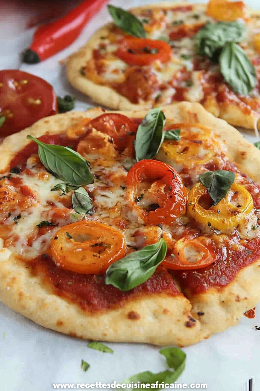 Mini Pizzas sur Pain Pita en 10 Minutes - Recettes de Cuisine Africaine
